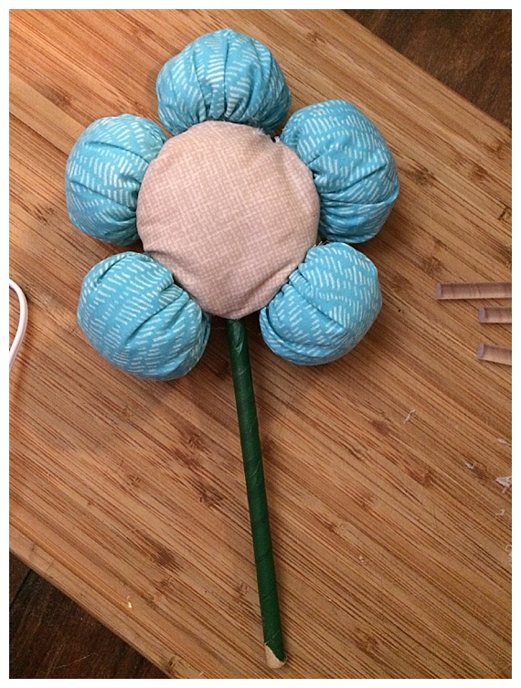 Easy Fabric Puff Flowers – Six Clever Sisters