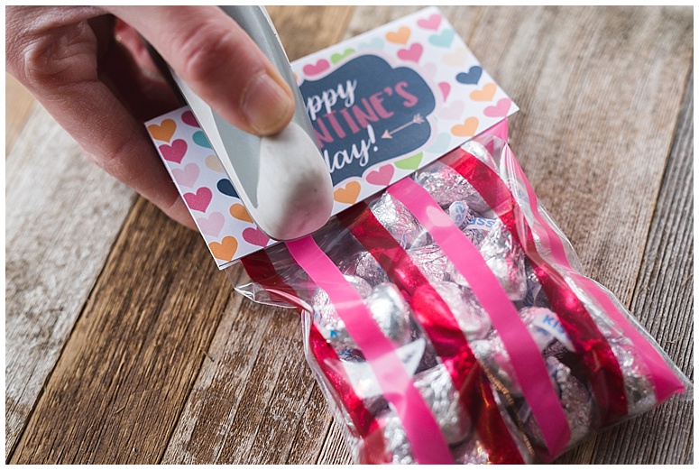 Free Printable Valentine's Day Treat Bag Toppers - Six Clever Sisters