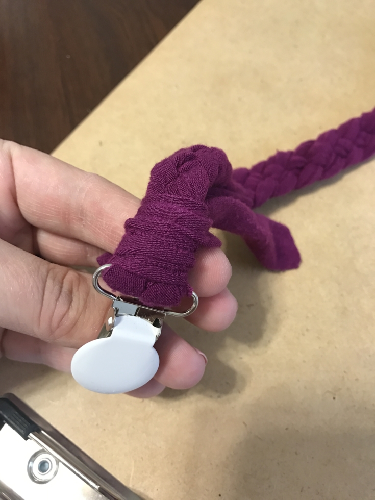 No Sew Easy Knit Pacifier Clip – Six Clever Sisters