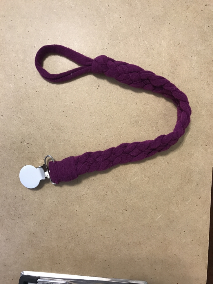 No Sew Easy Knit Pacifier Clip – Six Clever Sisters