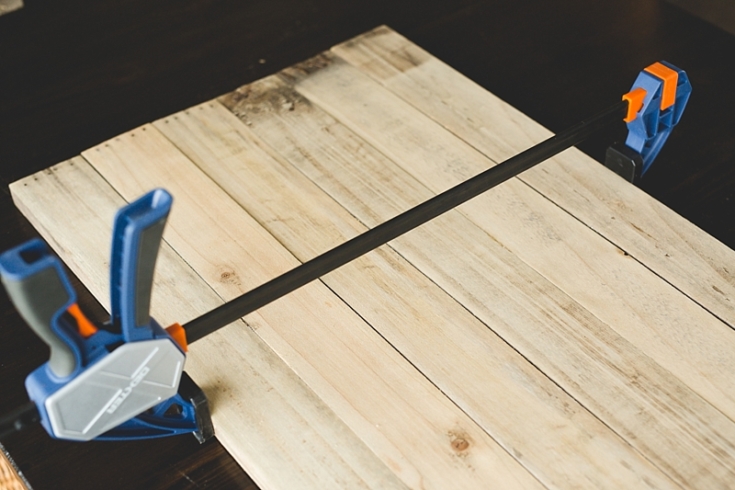 Reversible Pallet Sign (Easy!) - Six Clever Sisters