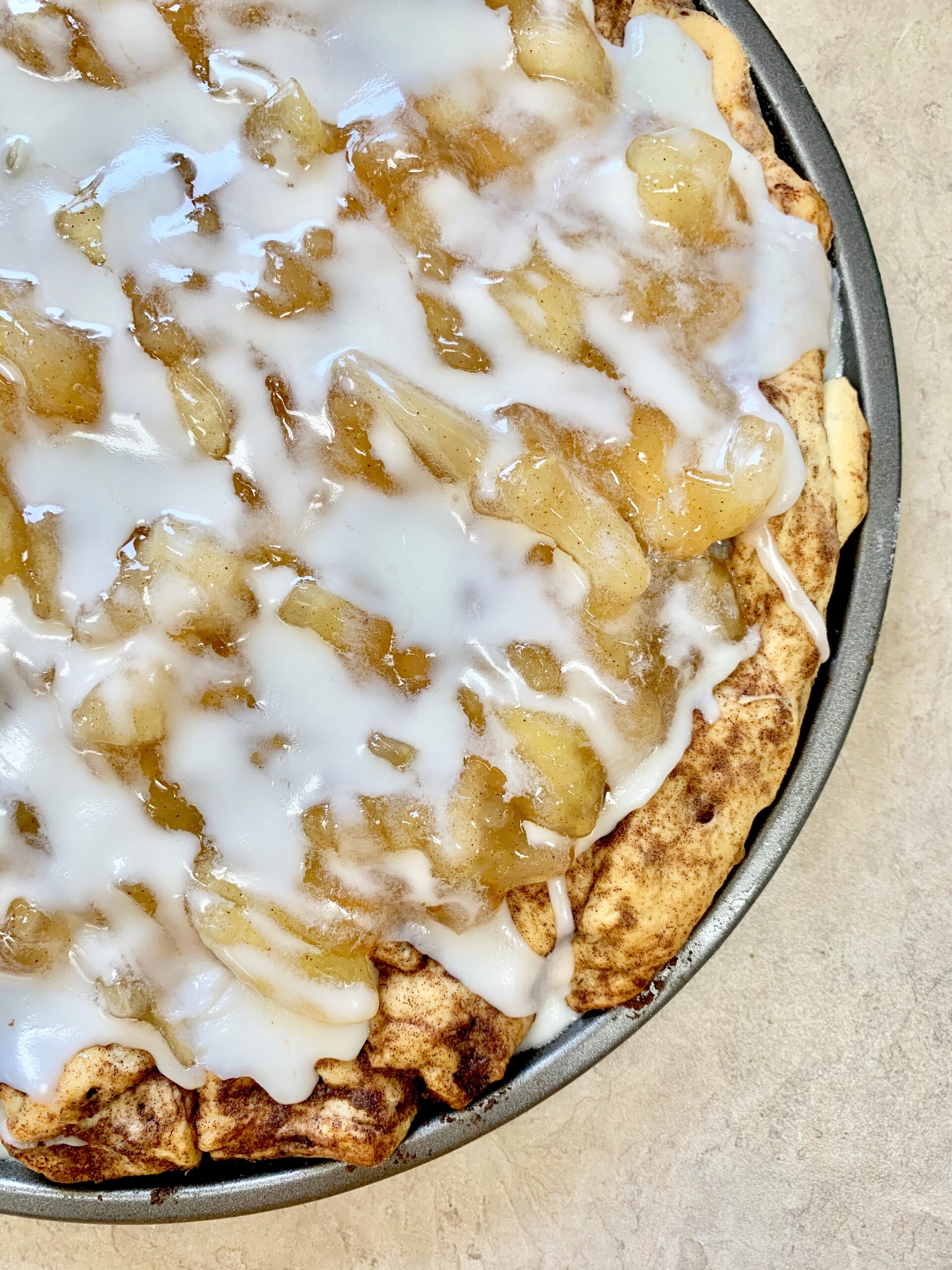 Apple Pie Pizza - Only 2 Ingredients! - Six Clever Sisters