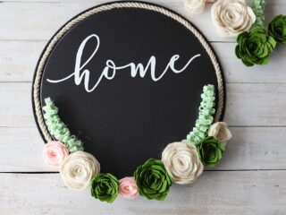 Pizza Pan Welcome Sign - Six Clever Sisters