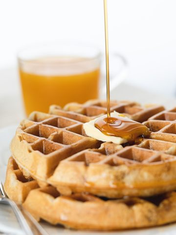 The BEST Classic Waffle Recipe {+ 25 other flavored waffle recipes ...
