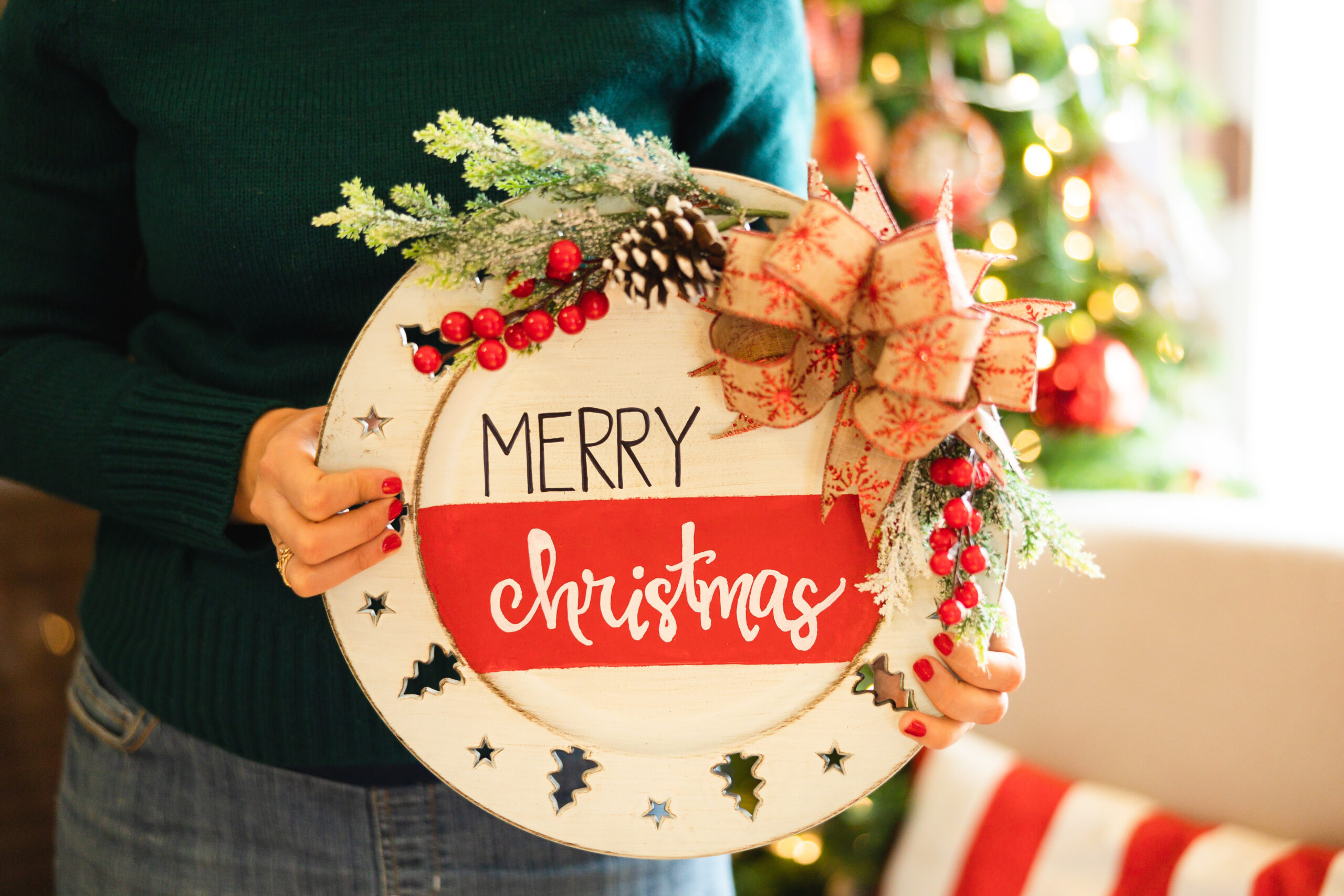 circle-door-sign-christmas_3 – Six Clever Sisters