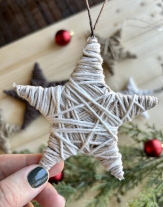 10 Minute Star Ornaments - Six Clever Sisters