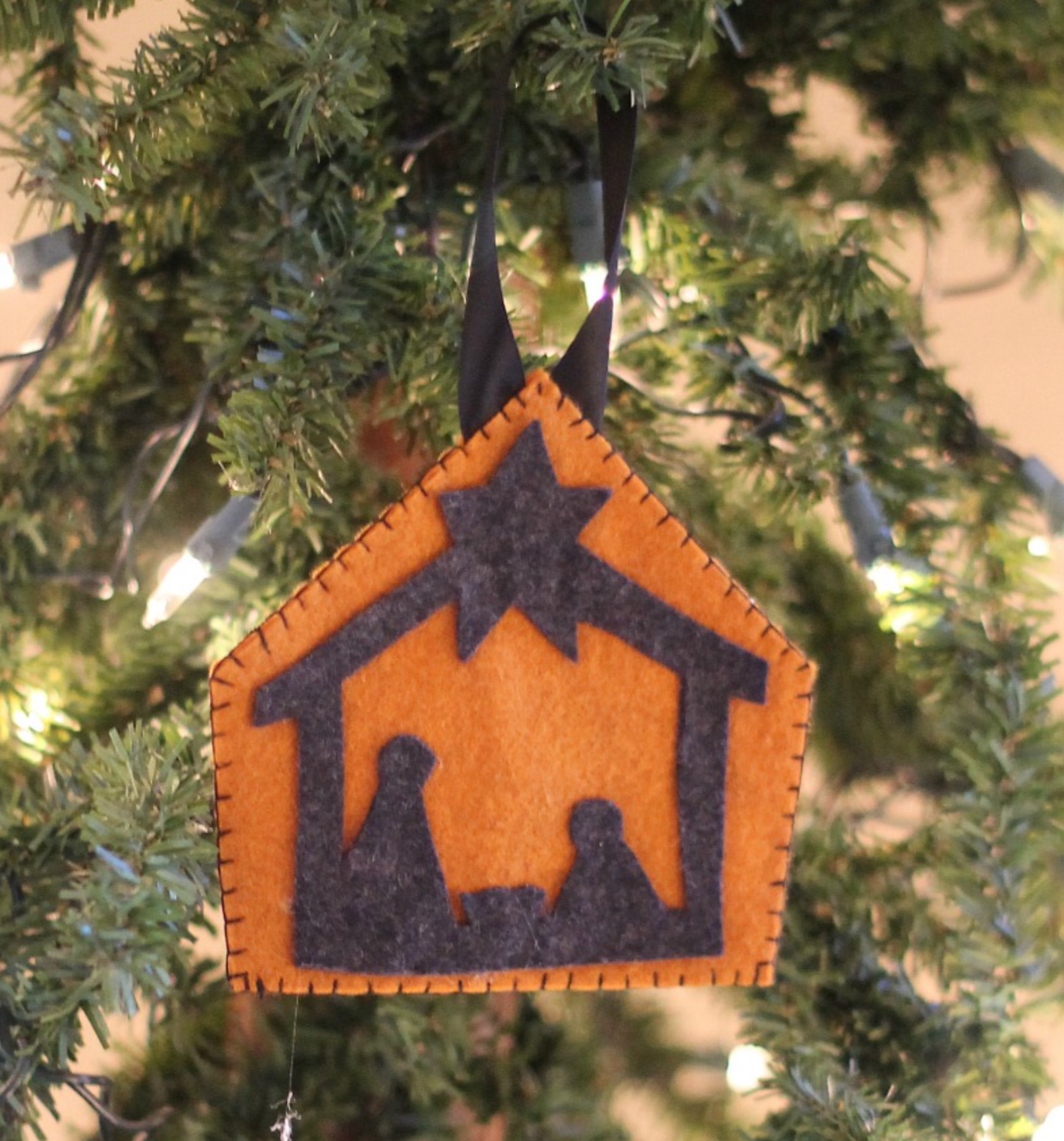 DIY Felt Christmas Ornaments to Make for Holiday Crafts - Six Clever ...