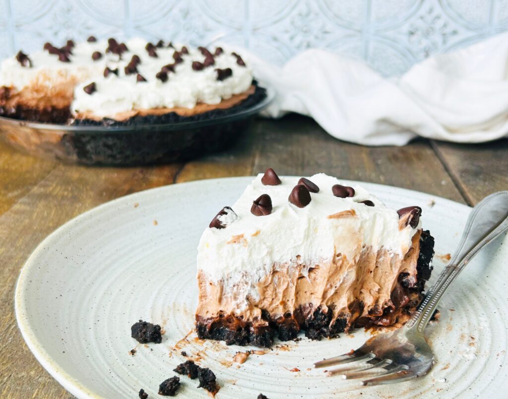 The Ultimate No-Bake Chocolate Pie: A Perfect Dessert for Chocolate ...